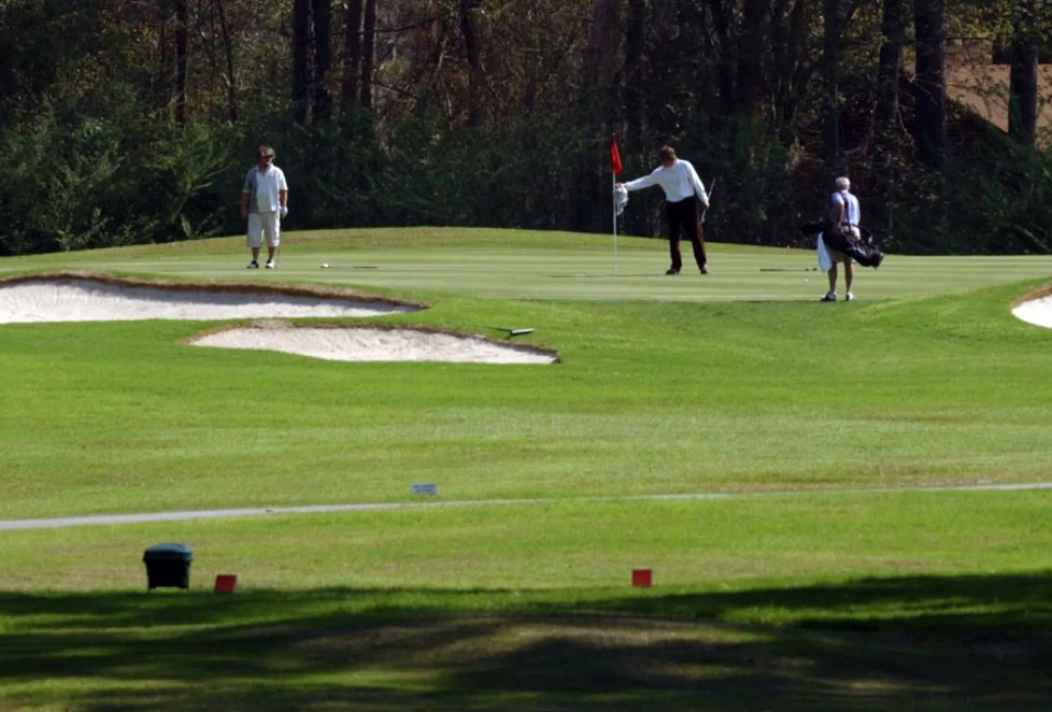 Fall Weekend Golf Special | Cape Cod Golf Vacation, West Yarmouth, MA